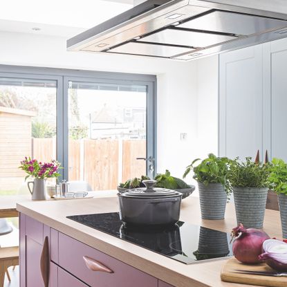 Induction vs gas hob – which style of hob should you buy? | Ideal Home