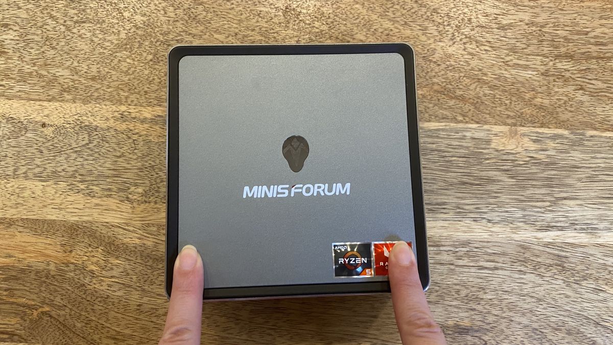 Minisforum DMAF5 Hands-on: Ryzen Mini PC With Easy Upgrades | Tom's ...
