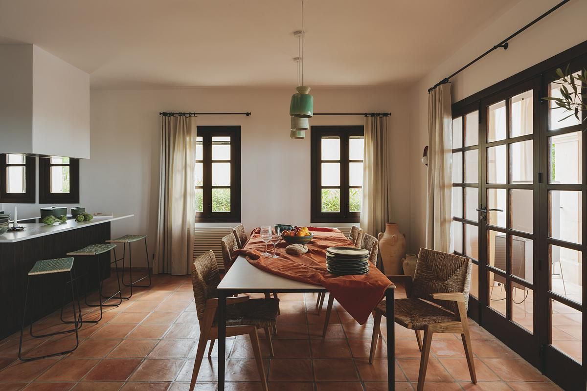 8 cozy dining room ideas perfect for a fall feast | Livingetc