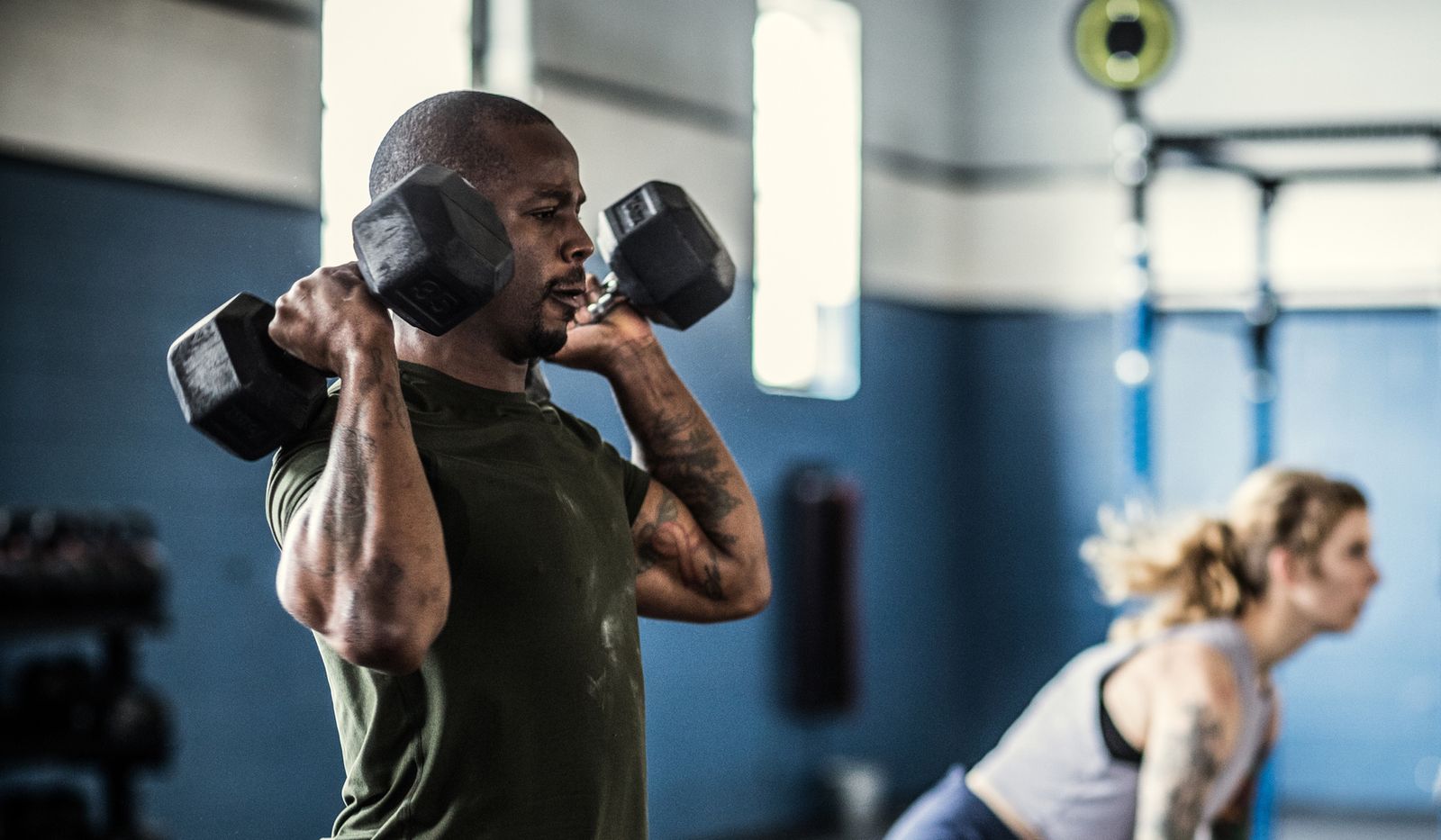 This 30-minute dumbbells sweat session is the ULTIMATE anti-ageing ...