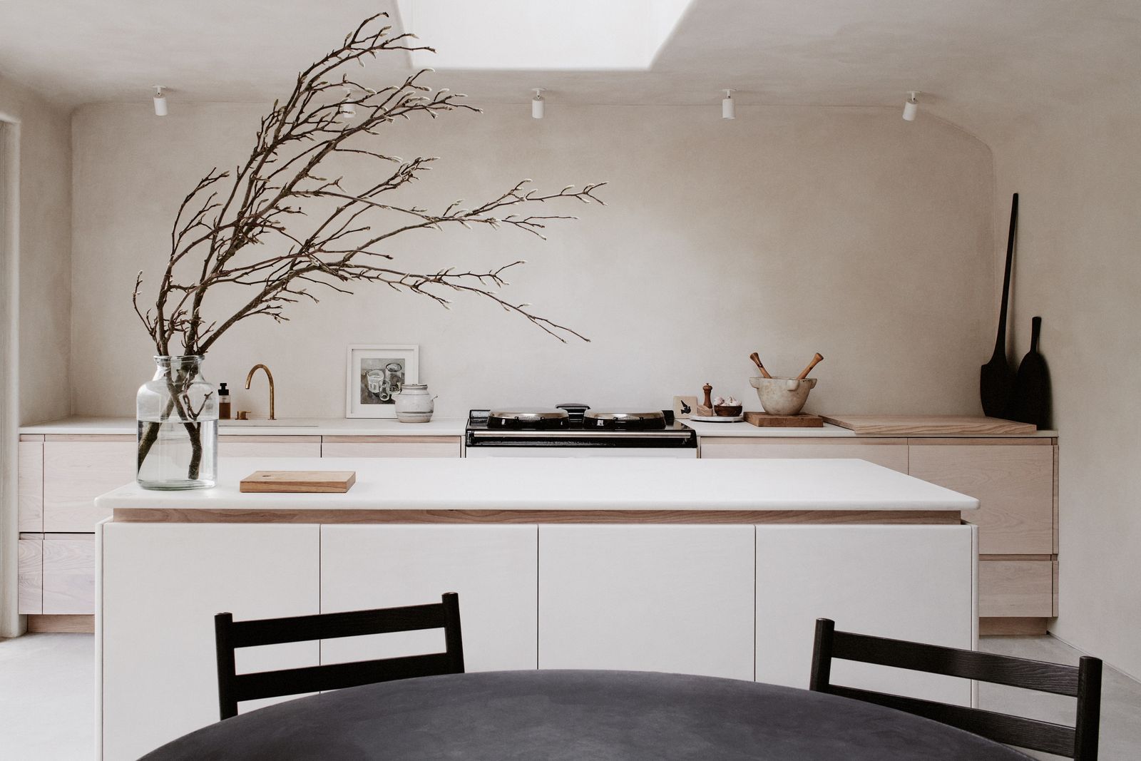10 minimalist kitchens that are calm and clutter-free | Livingetc