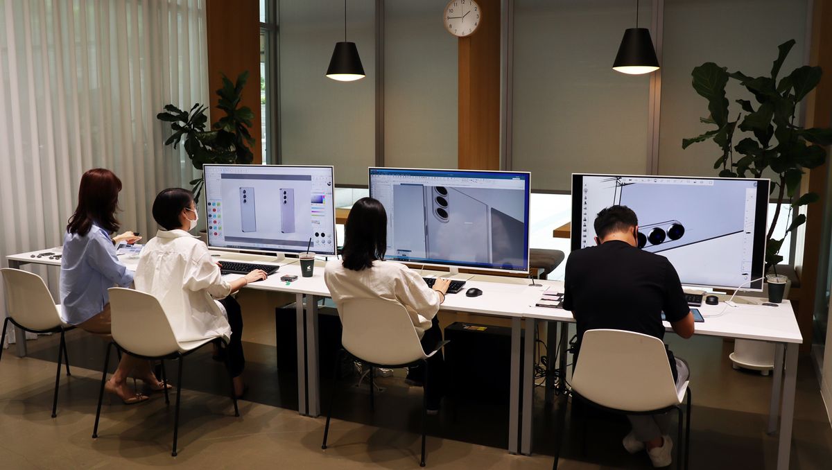 Samsung didn't put an S Pen inside the Galaxy Z Fold 5 for a very ...