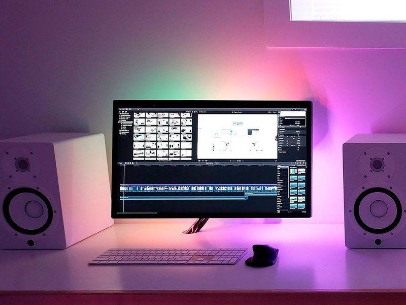 Philips Hue Play Gradient light strip vs. LIFX Z LED Strip: Which ...