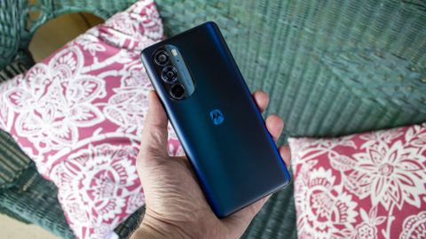 These are the Motorola phones receiving the Android 13 update | Android ...