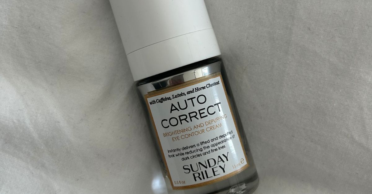 An Honest Review of the Sunday Riley Auto Correct Eye Cream | Who What Wear