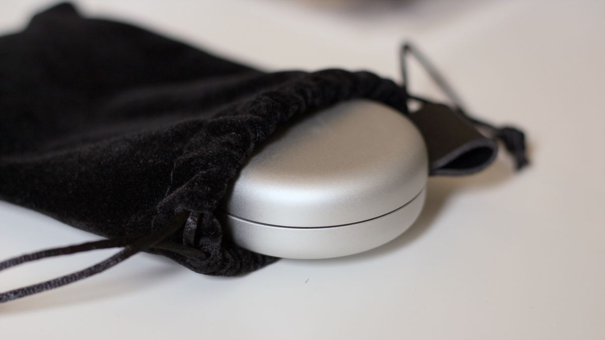 The Twelve South ButterFly 2-in-1 MagSafe charger is stylish and ...
