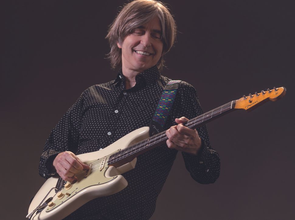 On His Latest Tour, Eric Johnson Revisits His Best-Loved Work, 'Ah Via ...