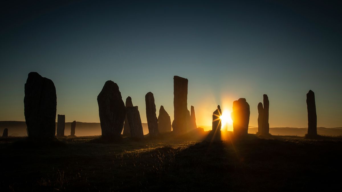 Sunrise shot of Callanish Standing Stones wins Historic Photographer of ...