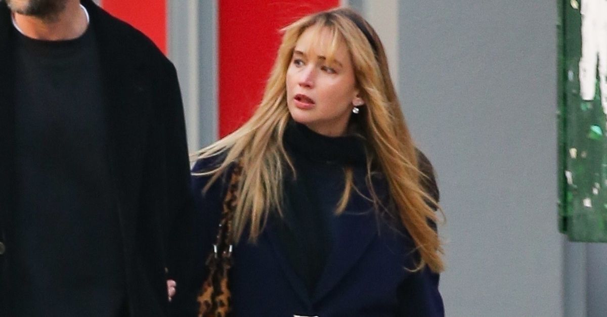 Black-and-White Trainers Are J.Law's and EmRata's New Go-To | Who What Wear