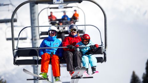 How to get off a ski lift without causing a pile up | Advnture