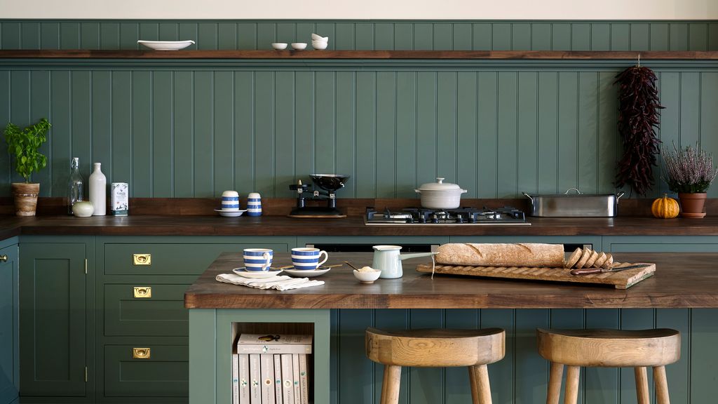 What is a Shaker Kitchen? A look at this well-loved design | Homebuilding