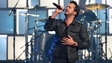 Shure Mics Power Country Music Awards | TV Tech