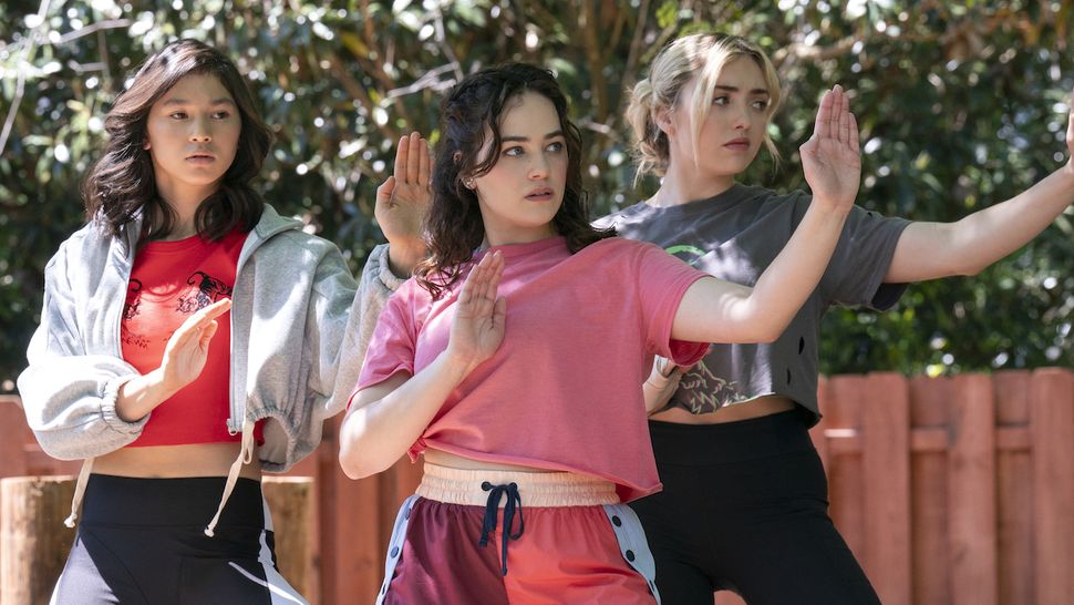 Cobra Kai Season 6 Will Have More Episodes, And A Very Cool Release Strategy That I Love ...