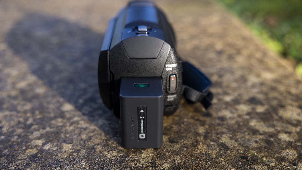 Sony AX43 review: the last vlogging handycam with big zoom appeal ...