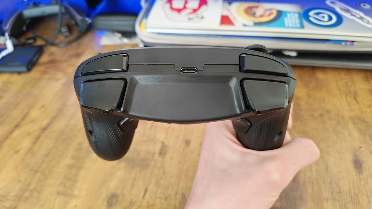 I tried Hori's Steam controller, and it feels almost as quirky as Valve ...