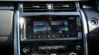 Land Rover Discovery HSE: over ground, uneven ground, Rovering free ...