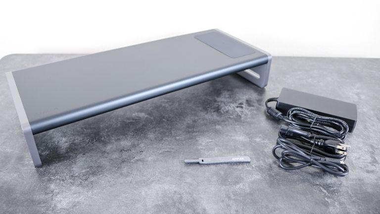 Razer Monitor Stand Chroma vs Anker 675 USB-C Docking Station: which is ...