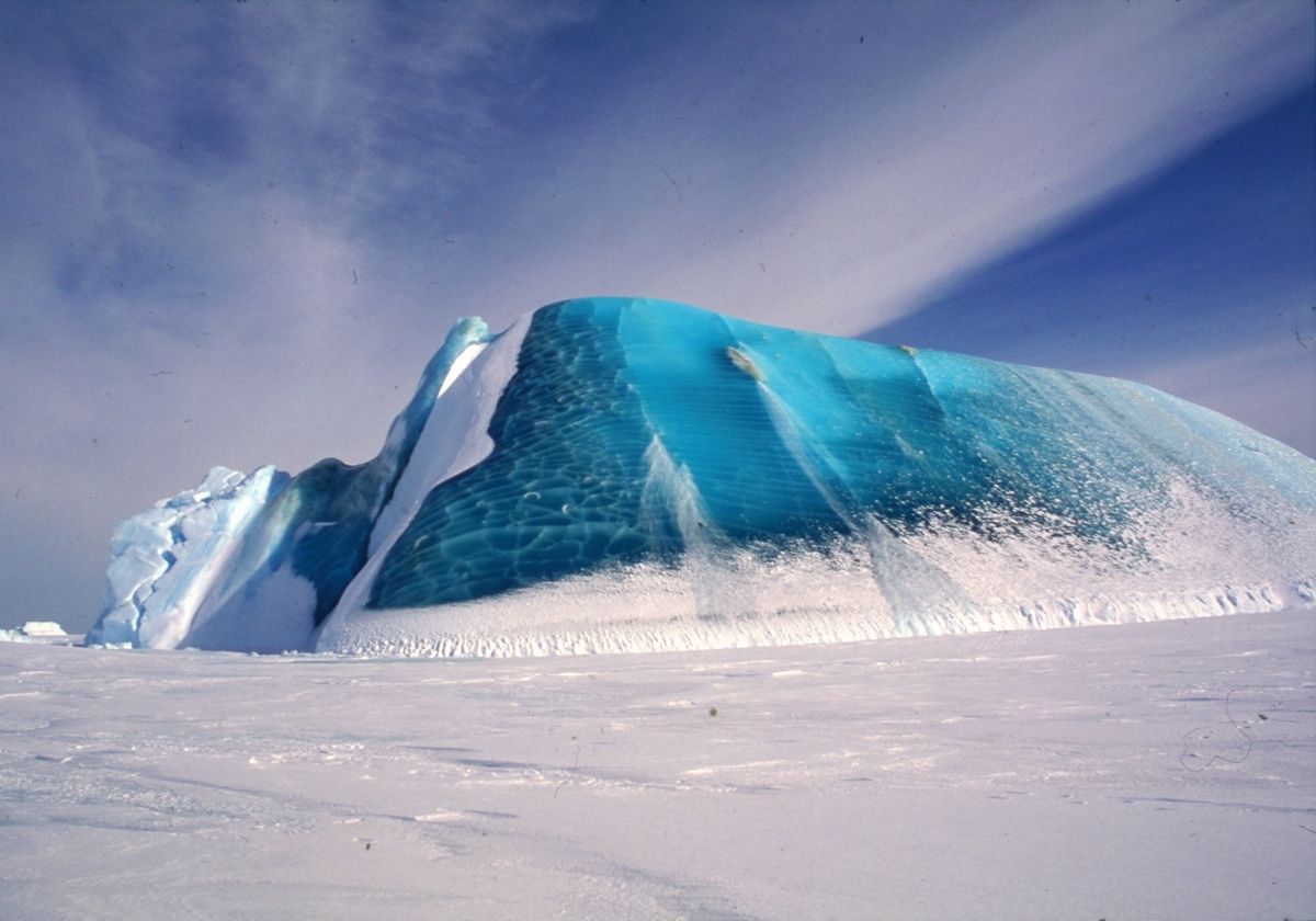 Antarctica's Bizarre Green Icebergs Are More Than a Quirk of the ...