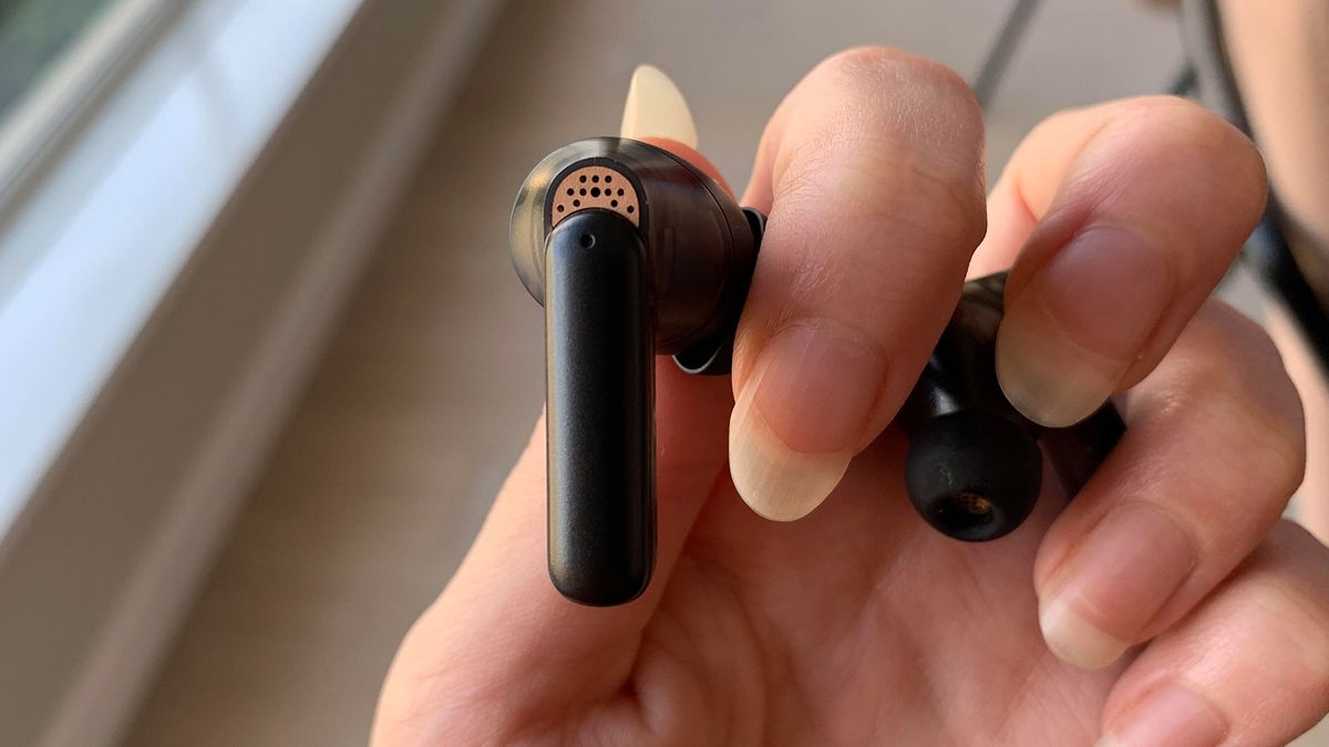 I tried Creative Labs’ next gen solid-state driver earbuds and they ...