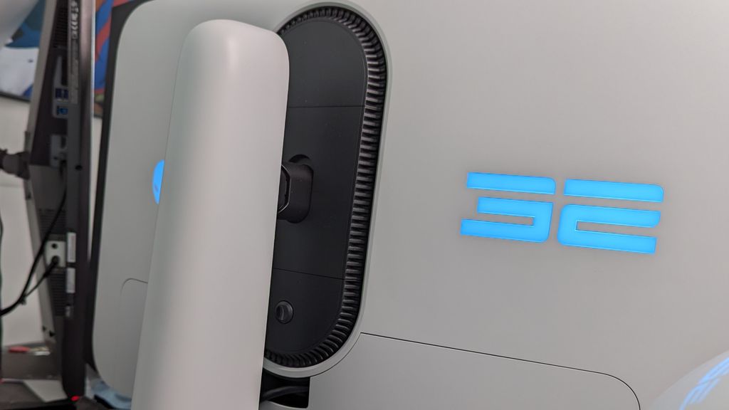 Alienware 32-inch 4K QD-OLED (AW3225QF) gaming monitor review ...