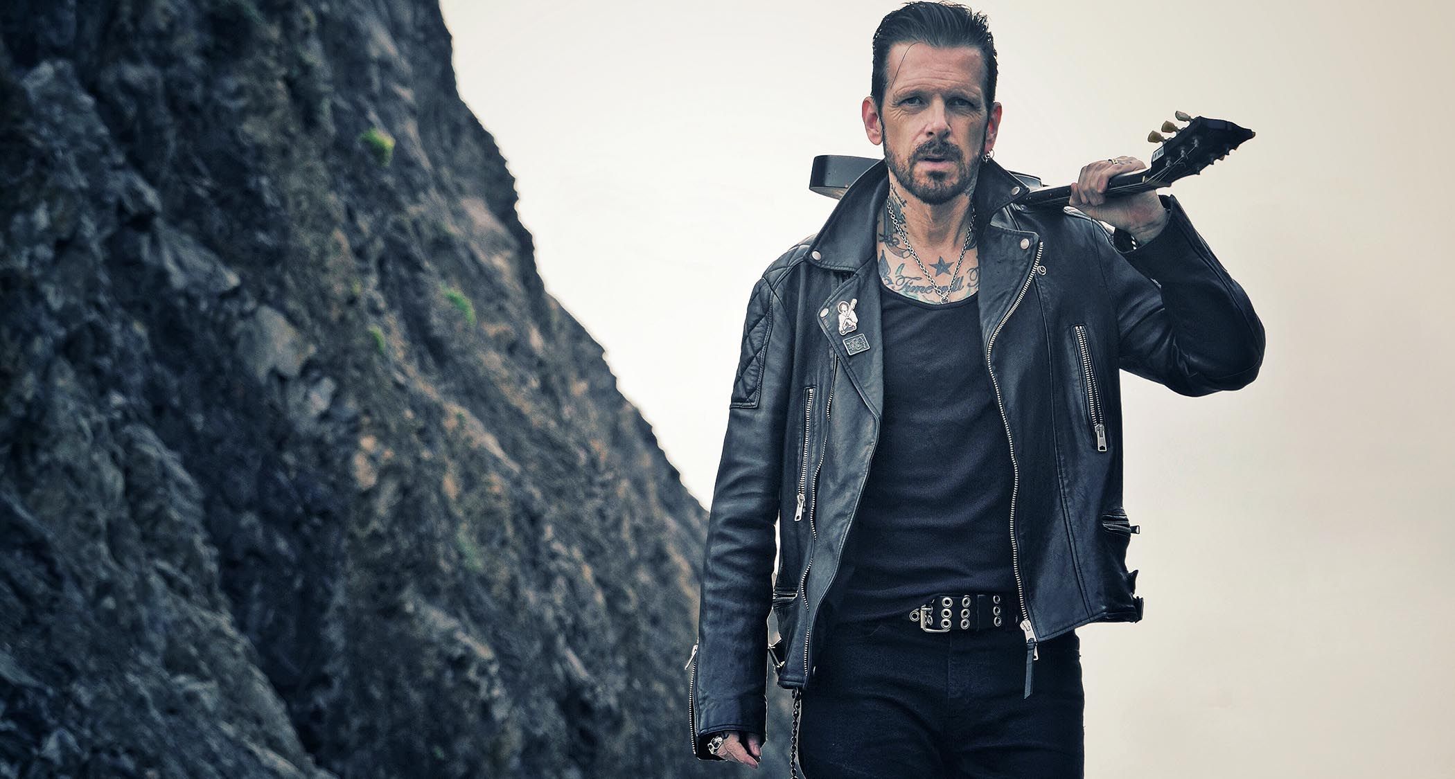 Ricky Warwick on making Blood Ties with Lita Ford, Billy Duffy | Guitar ...
