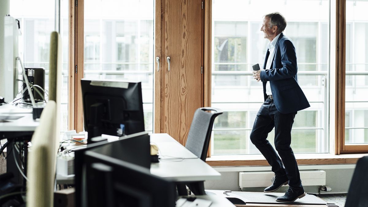 What is under desk exercise and how can it help you? | Live Science