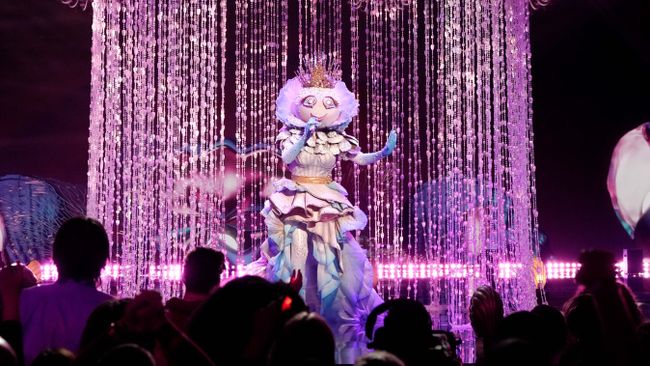 Who is Pearl on The Masked Singer season 13? | What to Watch