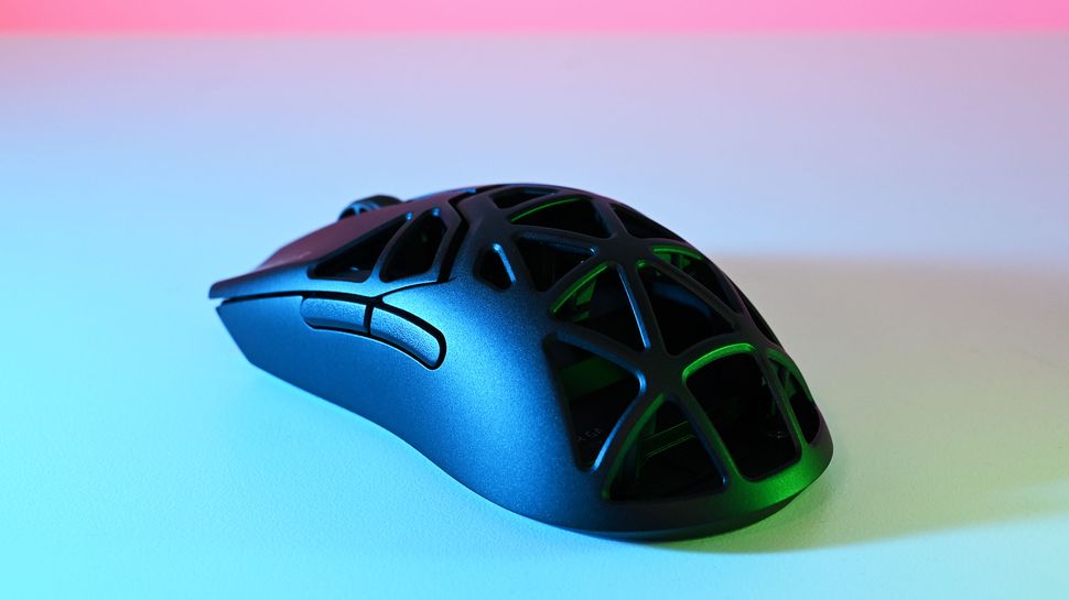 Razer’s Viper Mini Signature Edition is a batsh*t crazy $279 mouse ...