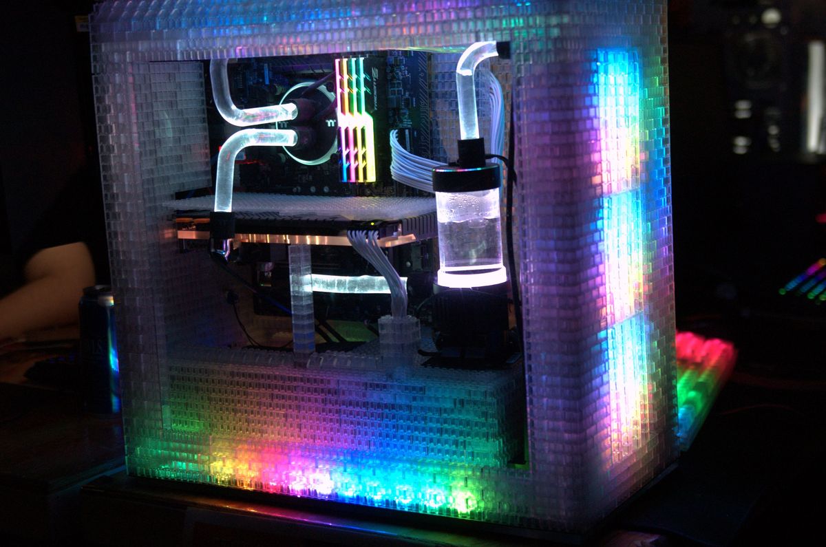 Half-Life 2's Citadel as a 9-foot tall PC, and other awesome case mods ...