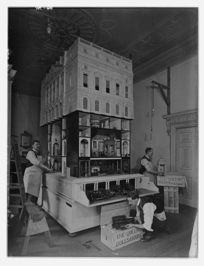 Tim Knox, director of the Royal Collection, charts a century of regal ...