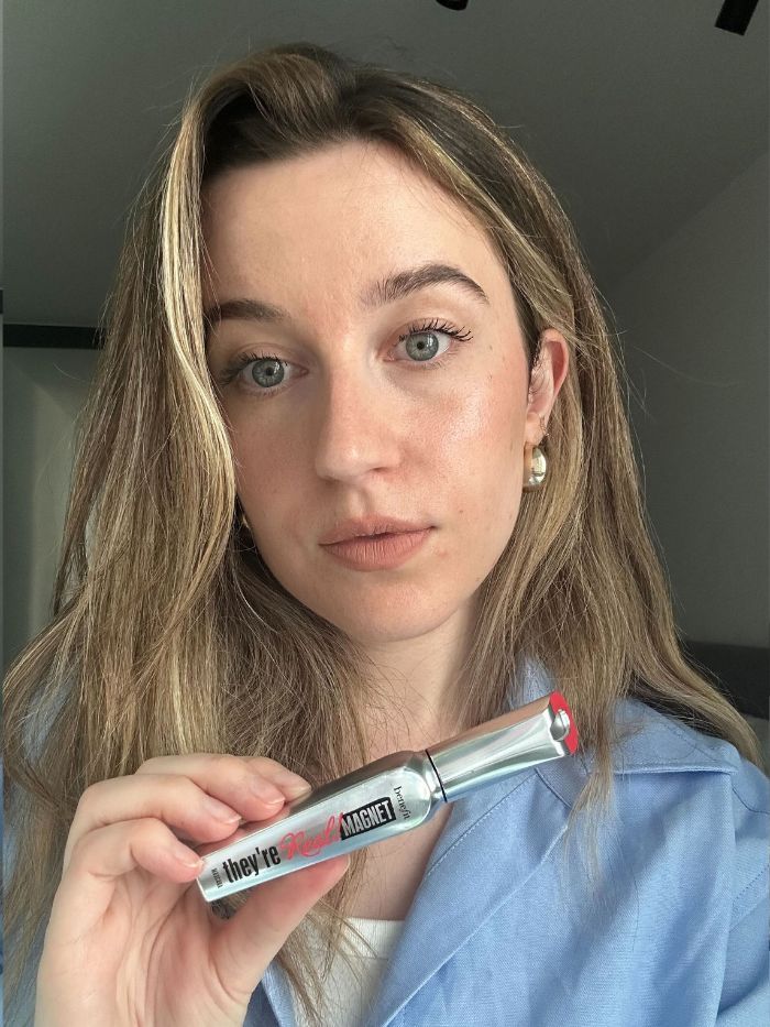 The Best Benefit Mascaras, Tested & Confirmed by an Editor | Who What Wear