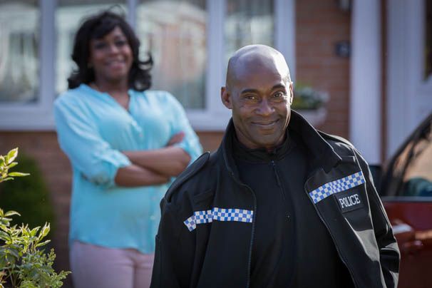 Sally Lindsay reveals Lisa starts a war with the new neighbours in ...