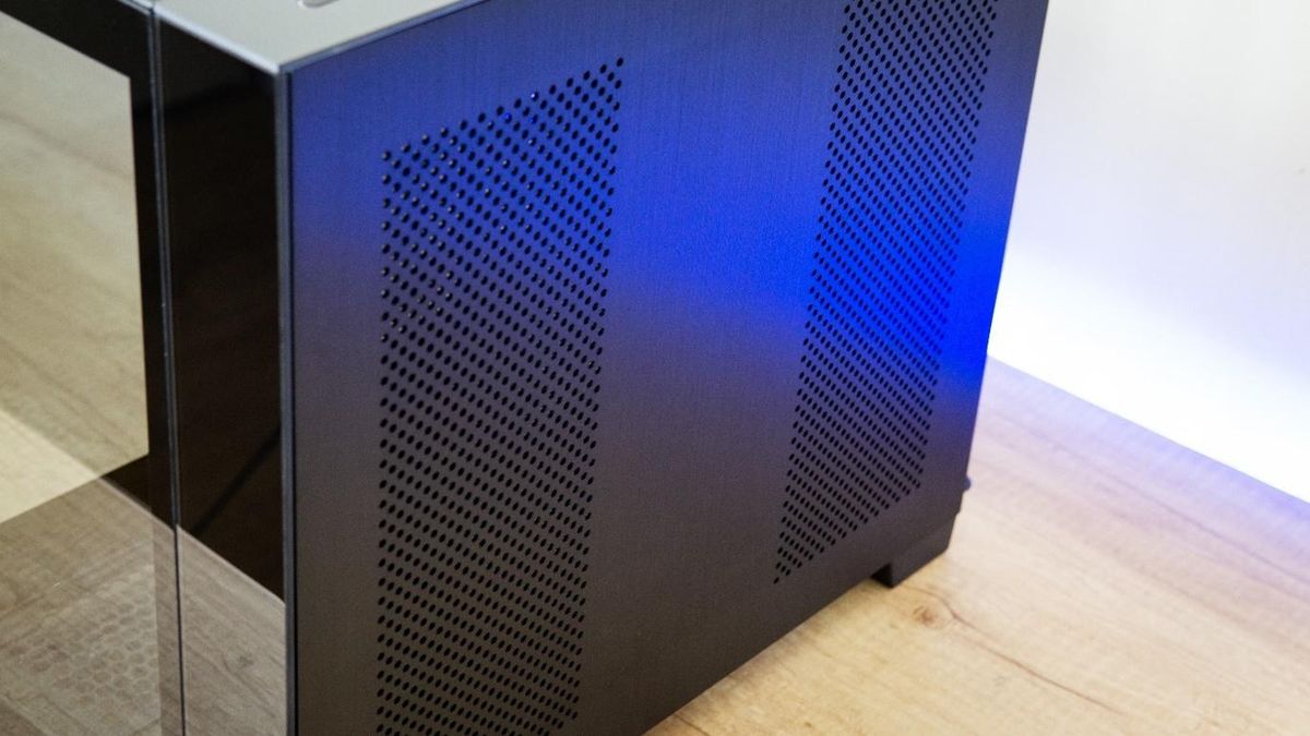 Lian Li PC-O11D Mini Review: Weird and Wonderful | Tom's Hardware