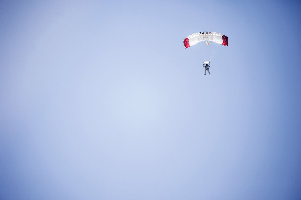 Photos: Daring Skydiver Makes Record 24-Mile Supersonic Jump: Page 2 ...