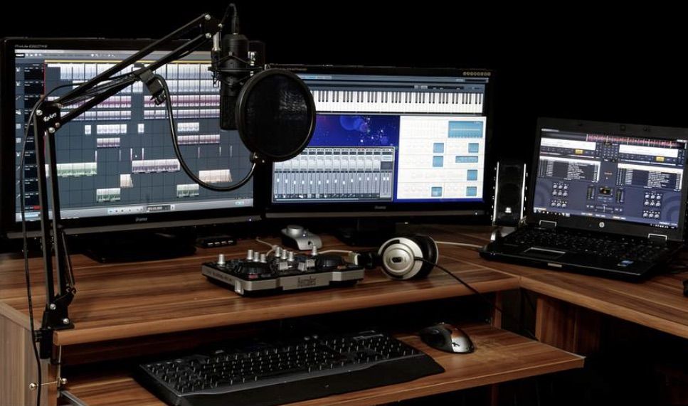 Four Classic Recording Strategies for a Digital World | GuitarPlayer