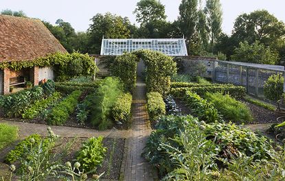 Rofford Manor: A derelict house and garden transformed into a ...