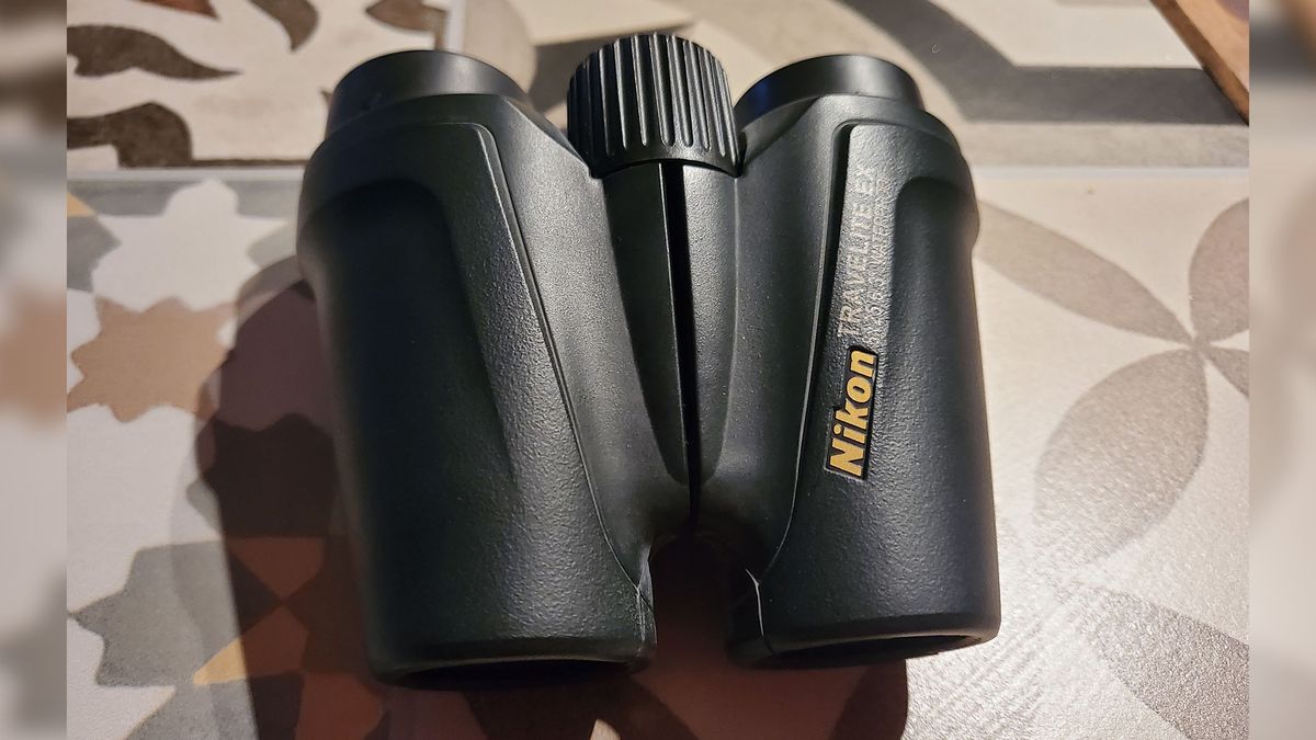 Nikon Travelite EX 8x25 binocular review | Live Science