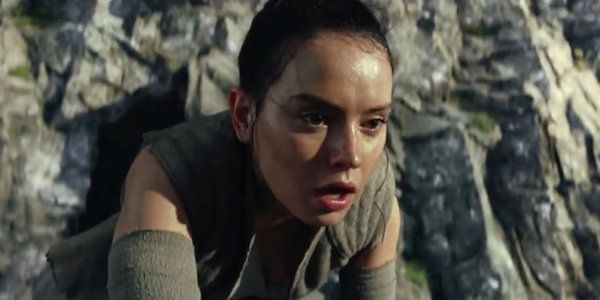 New Star Wars: The Last Jedi Images Show Luke And Rey Together, And ...