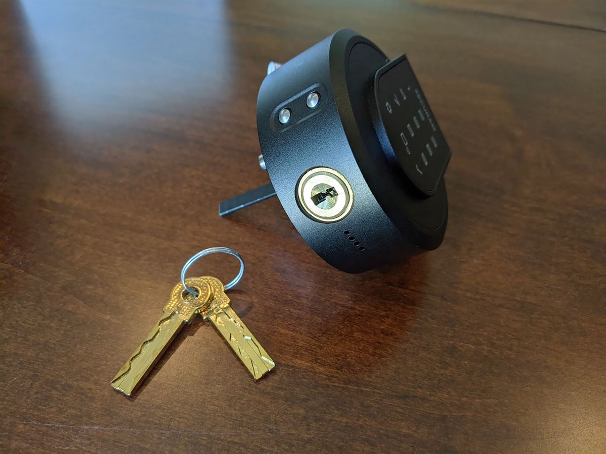 Securam Touch Smart Lock review: Feel like James Bond when entering ...