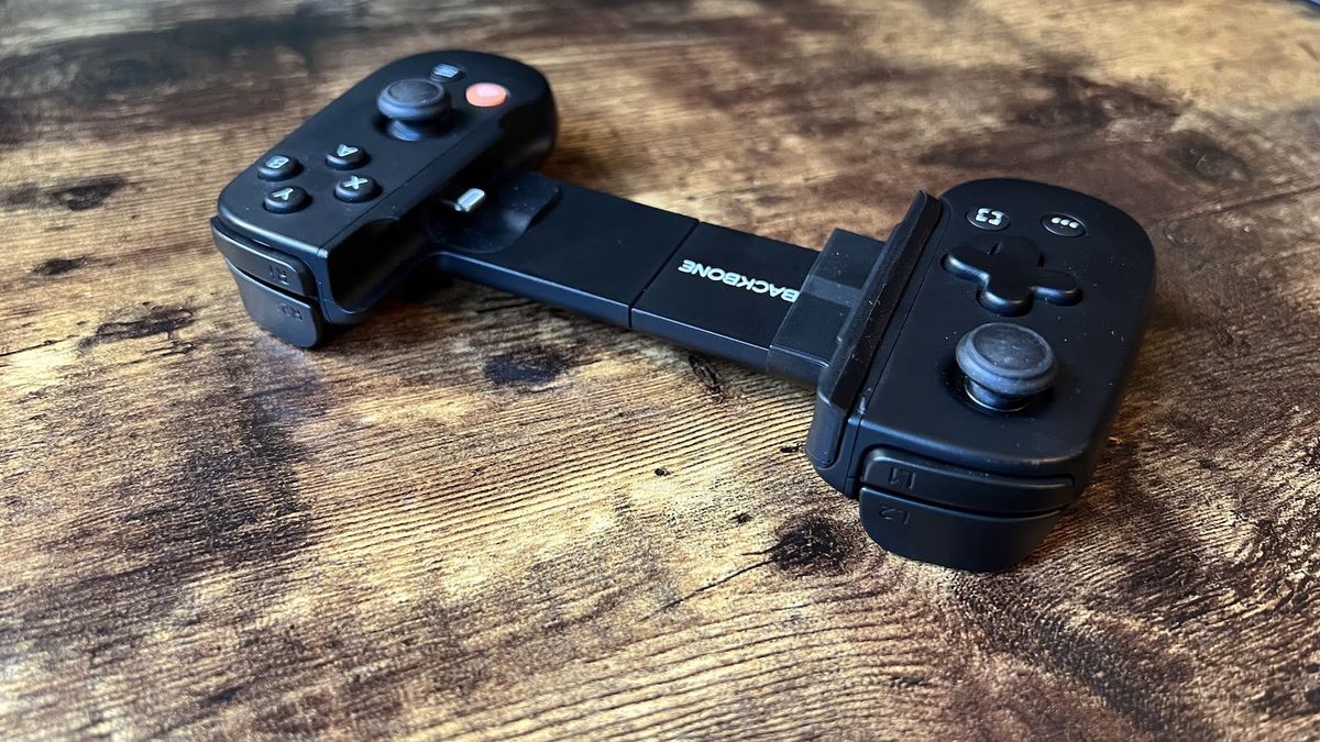 Backbone One iOS controller review | TechRadar