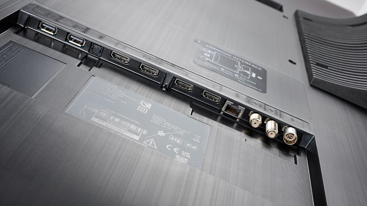 Samsung QN43QN90B QLED review: a strong alternative to a 42-inch OLED ...