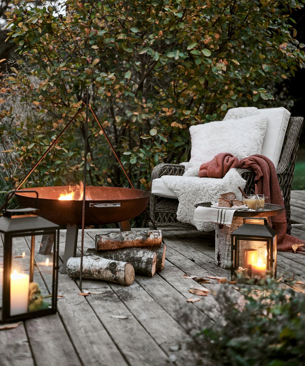 Small garden decking ideas: 10 design ideas to inspire you | Homes ...