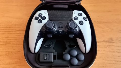 DualSense Edge vs Xbox Elite Controller Series 2: which is the best ...