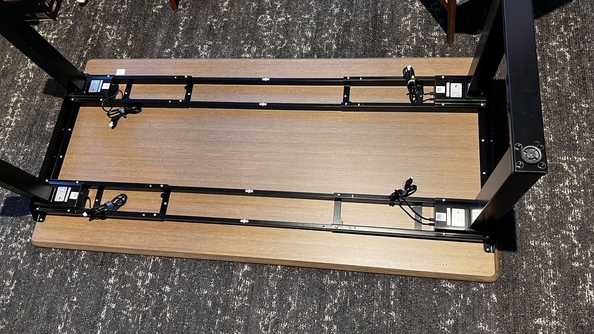 FlexiSpot E7Q Odin standing desk | TechRadar