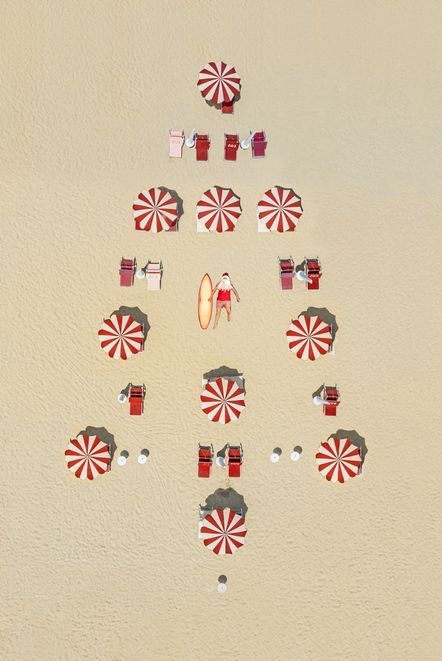 42 Best Christmas Party Theme Ideas 2020 | Holiday Party Ideas | Marie ...