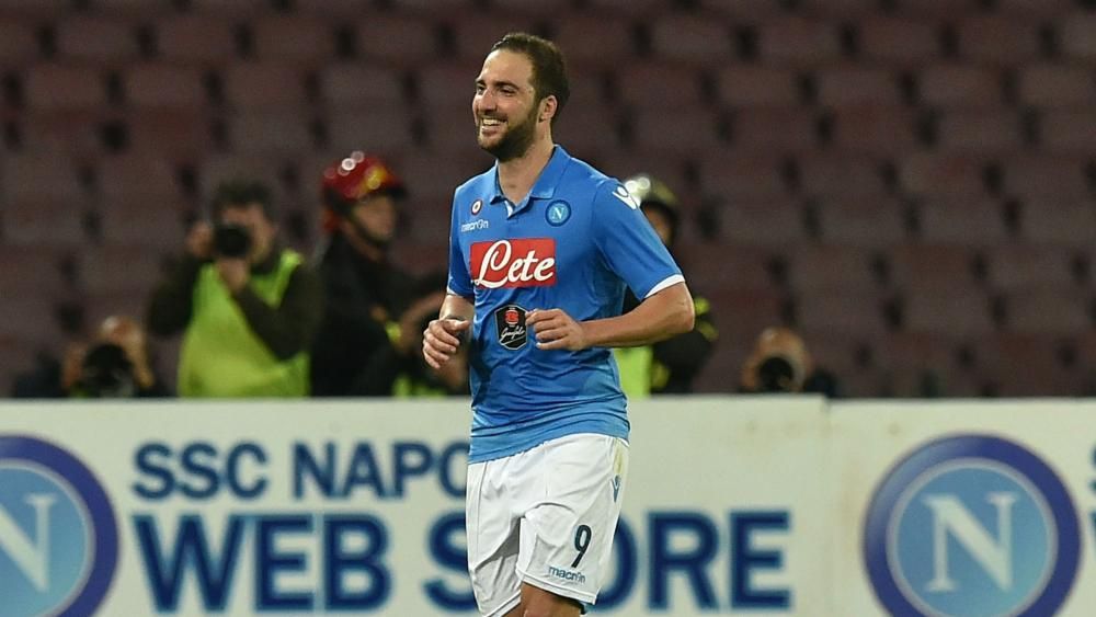 Napoli 3 Milan 0: Late treble saves hosts | FourFourTwo