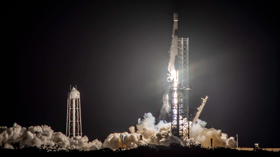 'Falcon' flies on Star Wars Day: SpaceX launches Starlink satellites ...