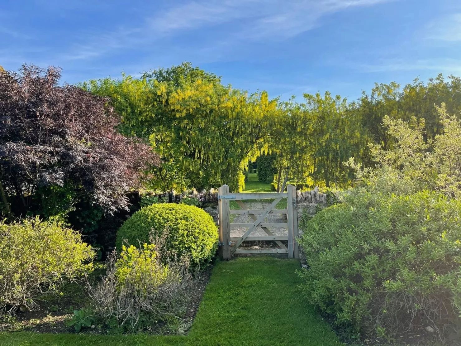 A charmingly unspoilt 17th century farmhouse for sale in the Cotswolds ...