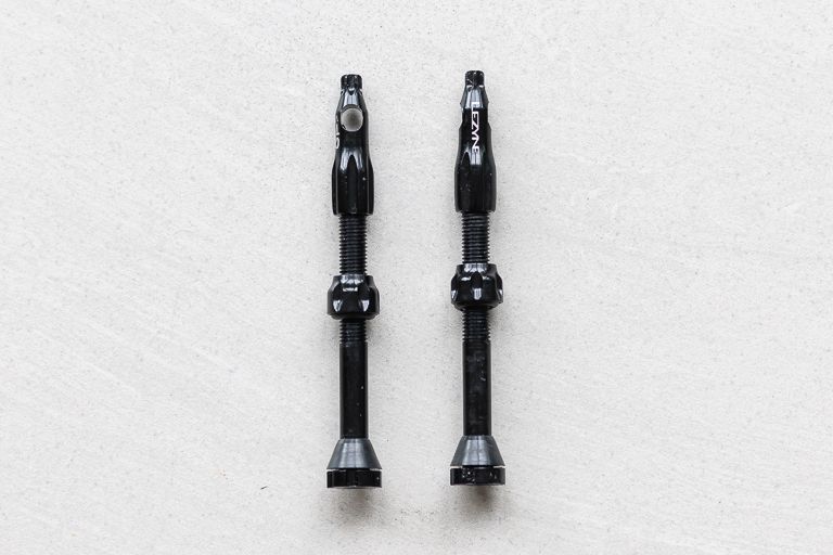 Best tubeless valves: our pick of the top models for performance and ...