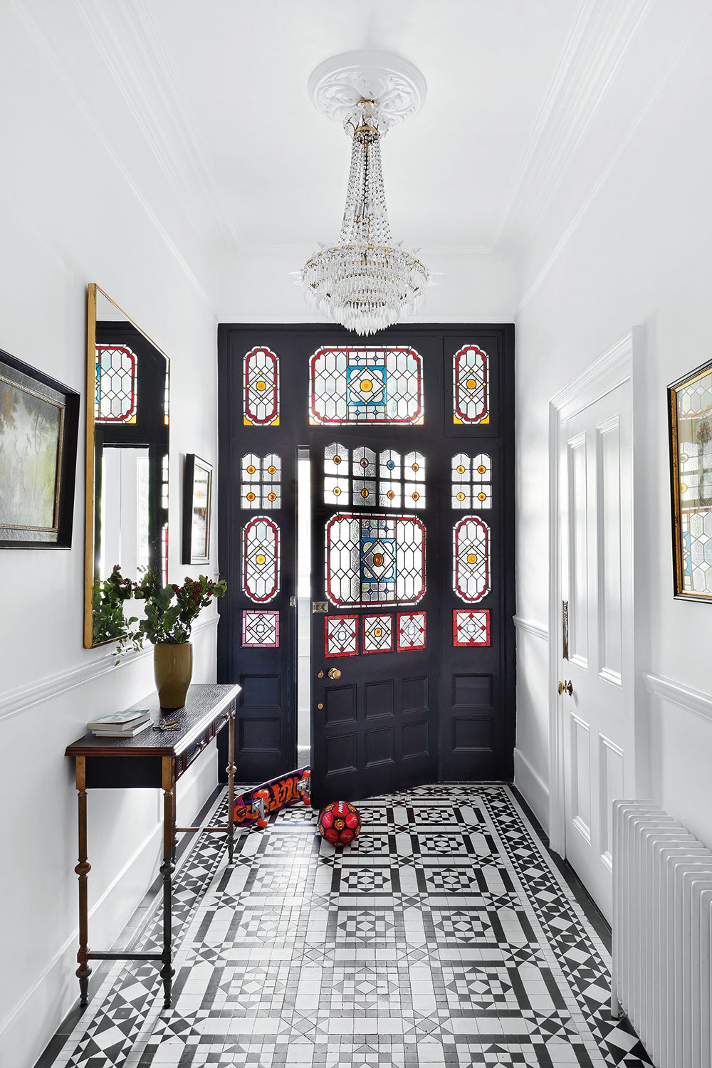 21 hallway floor ideas to create a practical and beautiful entrance to ...